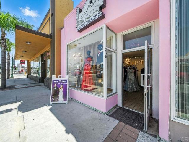 718 730 E 8th