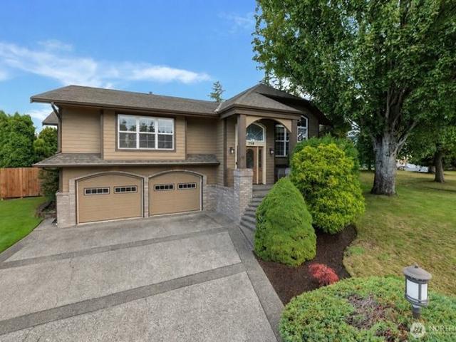 718 C St, Blaine, WA 98230