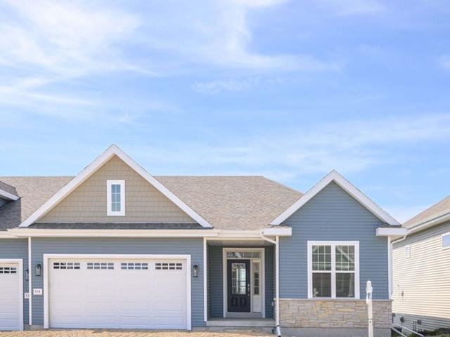 718 Cozy Farm Rd, Waunakee, WI 53597
