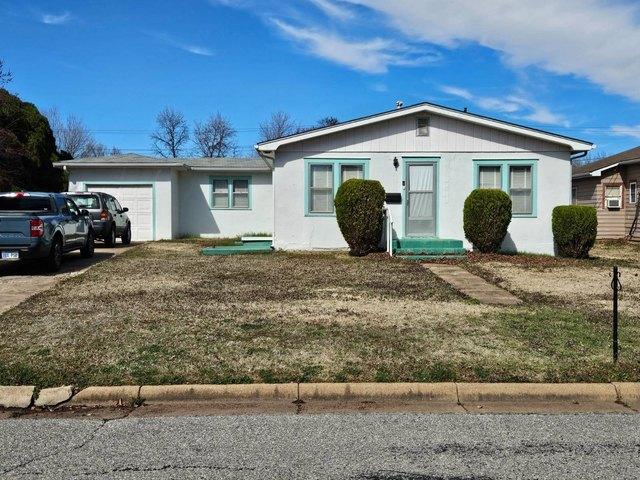 718 Coats St, Kiowa, KS 67070
