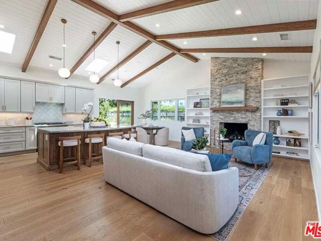 718 Calabria Drive