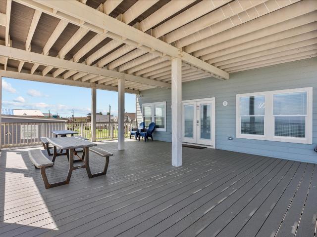 718 Beach Dr, Surfside Beach, TX 77541 | MLS #87759