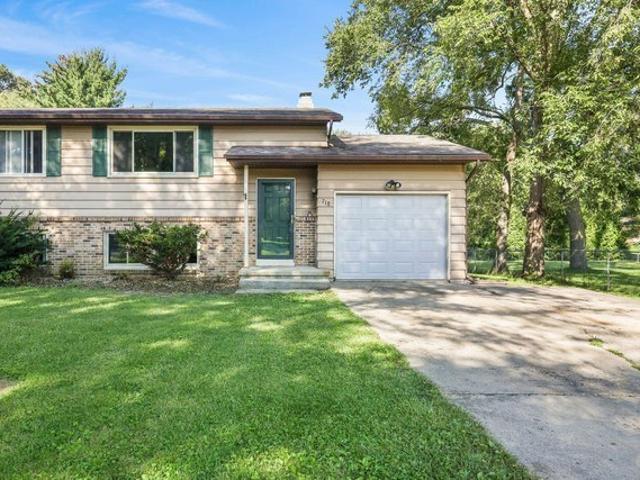 718 Bickley Ct, Stoughton, WI 53589