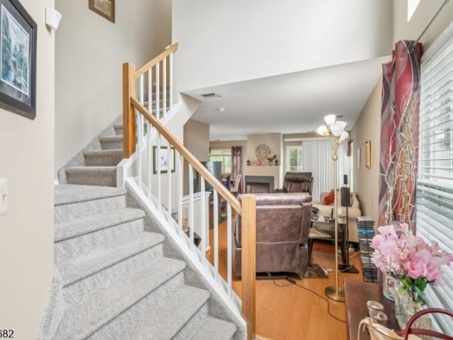 718 Buckland Ct