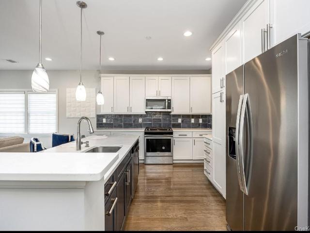 718 Guy Lombardo Ave, Freeport, NY 11520 | MLS #977426