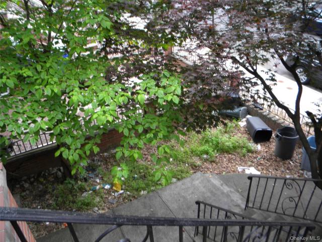 718 E 80th Street