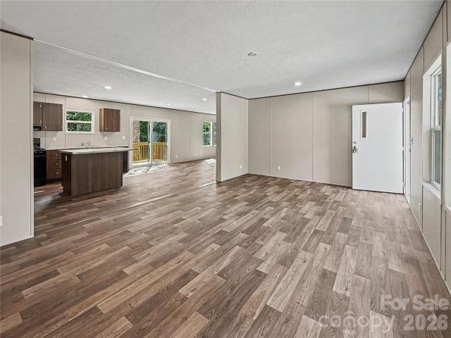 718 Hines Road