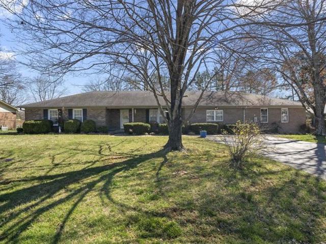 718 Ladera Dr, Bowling Green, KY 42101