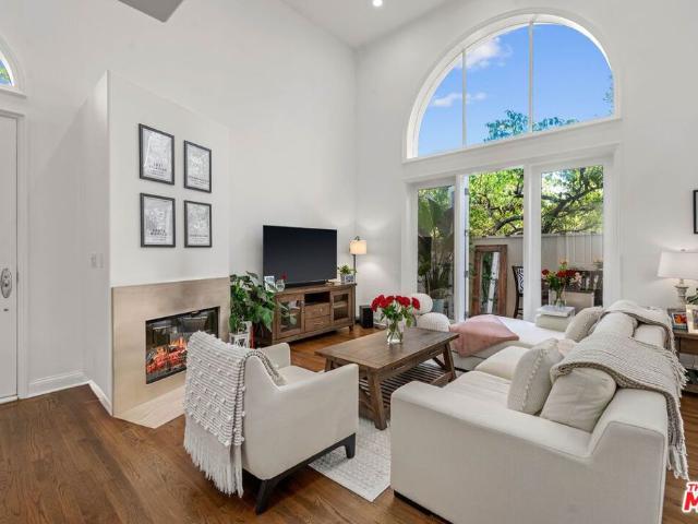 718 Lincoln Boulevard 1