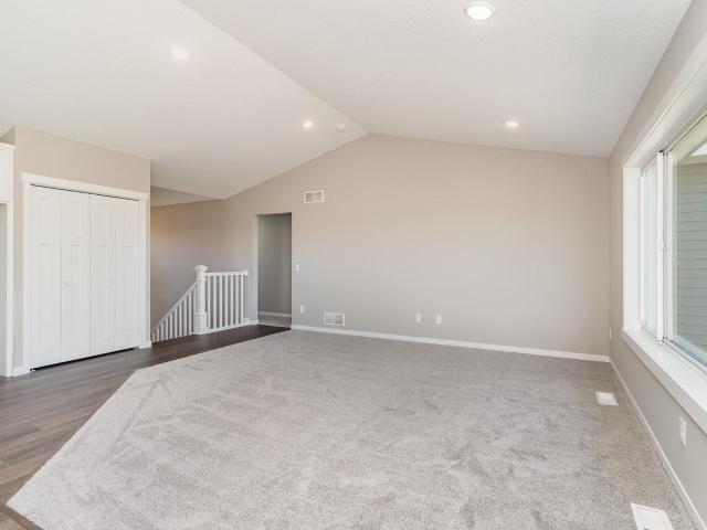 718 Margaret Lane NE