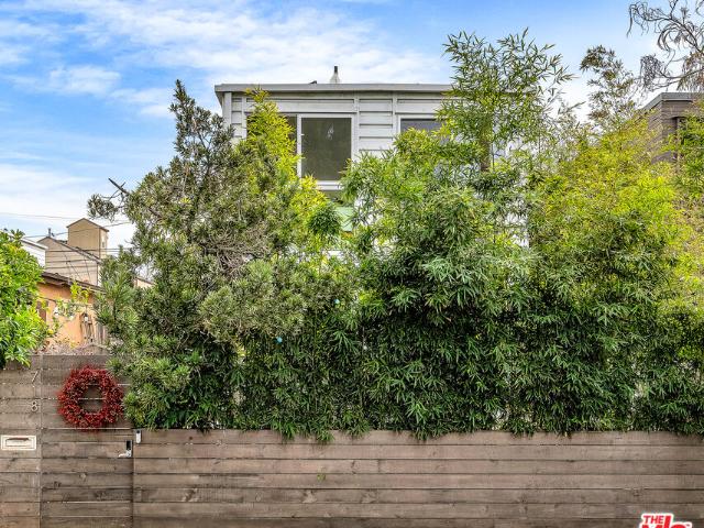 718 Marine St, Santa Monica, CA 90405 | MLS #26677 | Compass