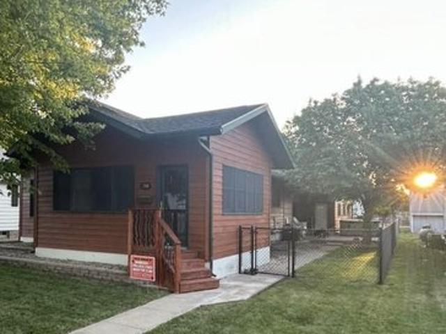 718 N Main St, Mobridge, SD 57601