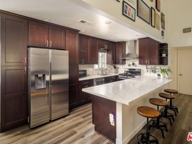 718 N Raymond Ave Unit 6, Pasadena, CA 91103