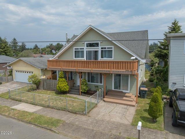 718 NE Eads St, Newport, OR 97365