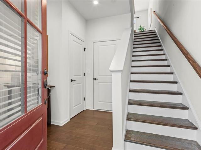 718 Needletail Way
