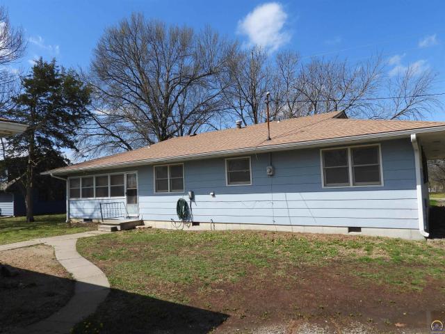 718 S 9th St, Osage City, KS 66523 | MLS #243761