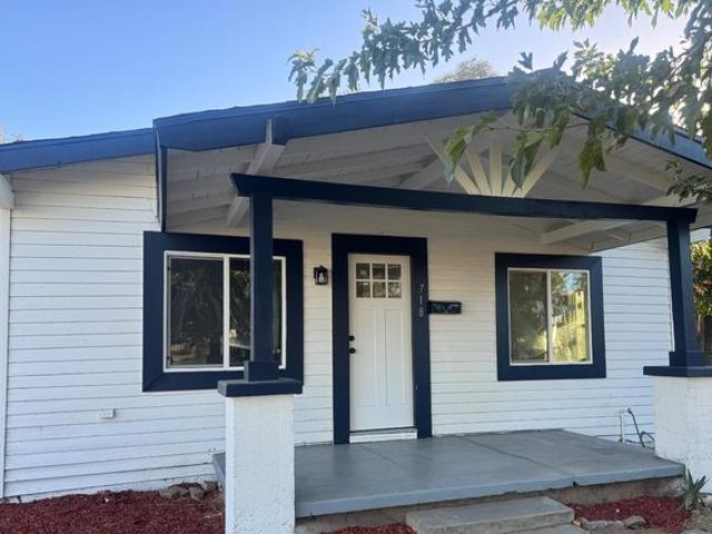 718 S G S, Madera, CA 93638