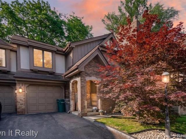 718 S Military St, Dearborn, MI 48124