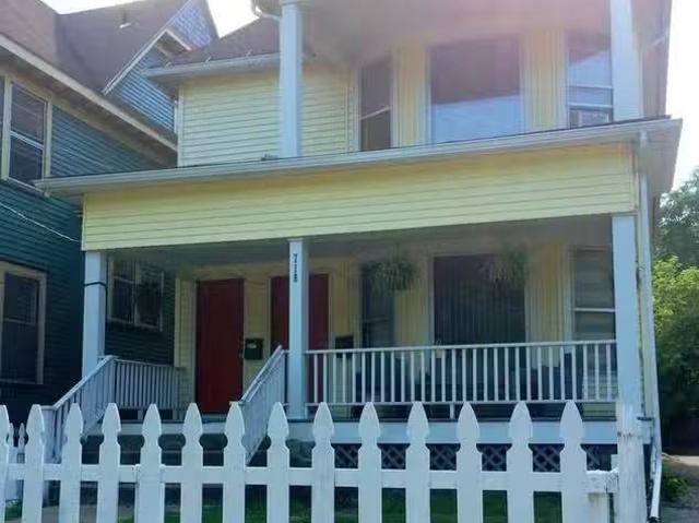 718 S Park St #1 718 S Park St