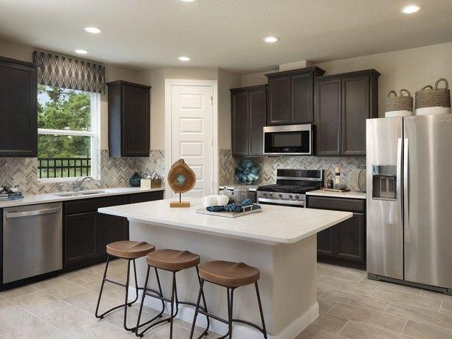 718 Sand Dollar Dr, Kemah, TX 77565
