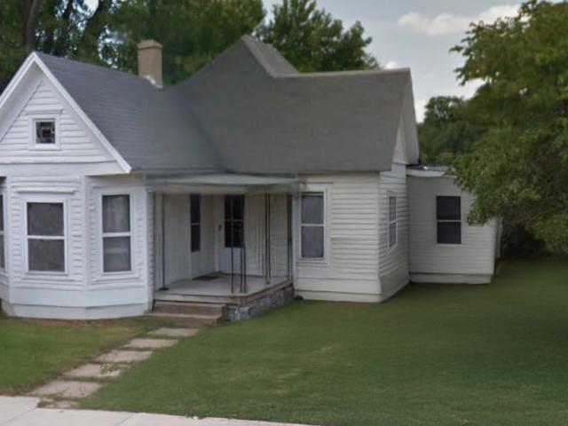718 Superior Street