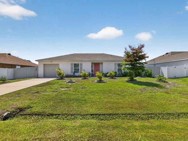 718 SW Curry St, Port Saint Lucie, FL 34983