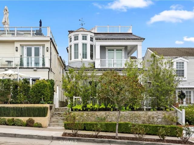 718 Poinsettia Ave, Corona del Mar, CA 92625 | MLS #NP26003