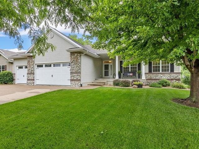 718 Palmyra Dr NE, Cedar Rapids, IA 52402