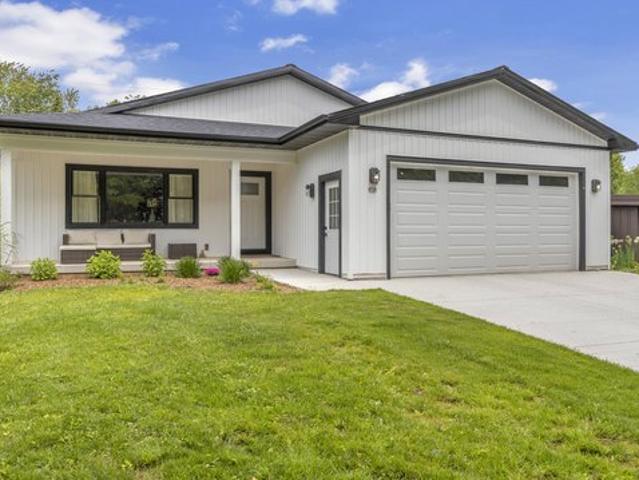 718 Pershing Ave, Sheboygan, WI 53083