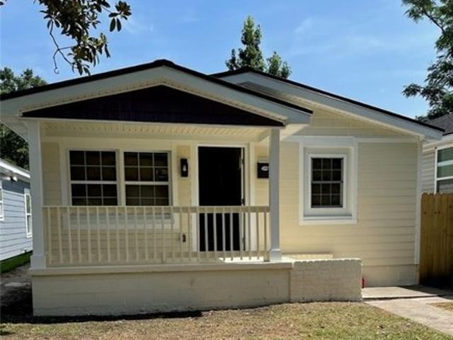 718 W 51st St, Savannah, GA 31405