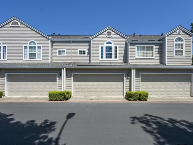 718 W Jasmine Cir, Santa Rosa, CA 95407