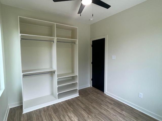 718 W Short 32nd Street