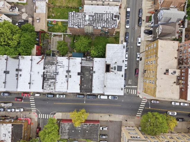 718 West Side Ave