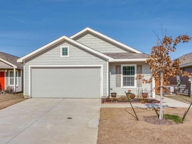 718 Trestle Dr, Princeton, TX 75407