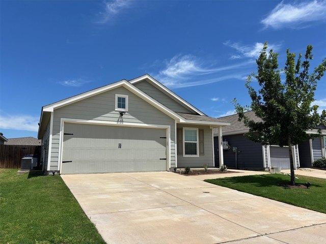 718 Trestle Dr, Princeton, TX 75407