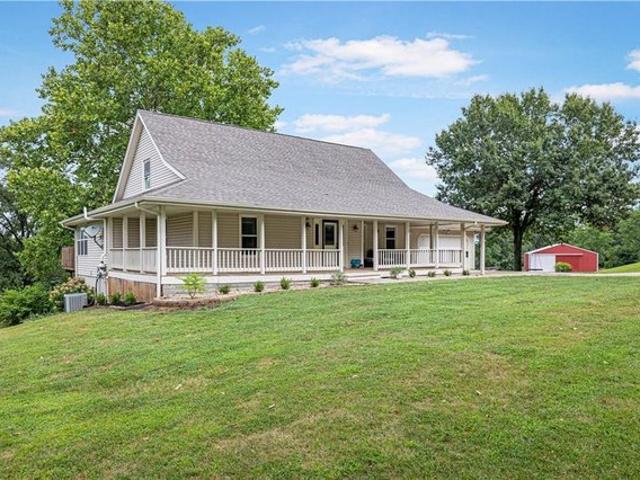 7196 SE Snow Dr, Holt, MO 64048