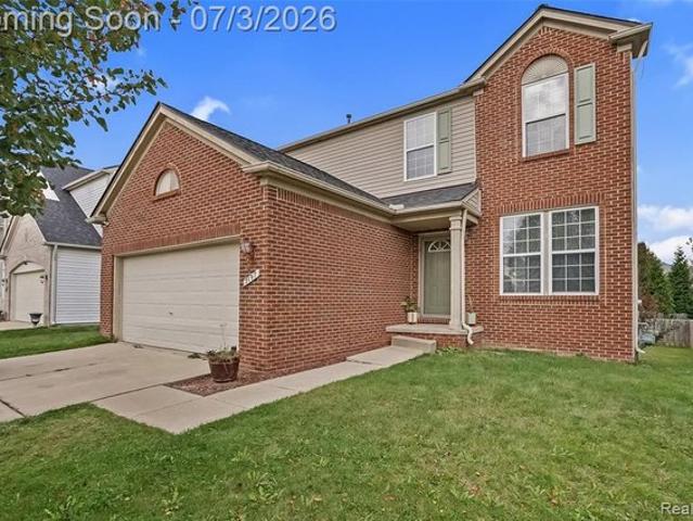 7197 Essex Dr, York Township, MI 48197