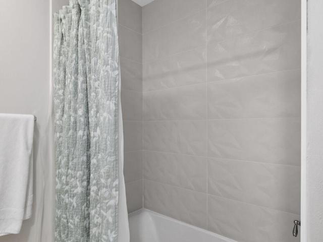 7198 SE Quincy Ter, Hobe Sound, FL 33455 | MLS #R11169
