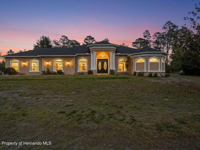 7190 Bahama Swallow Ave, Weeki Wachee, FL 34613