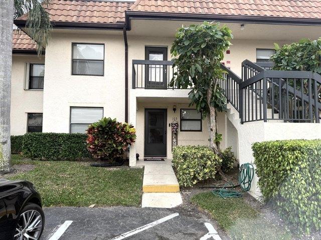 7190 Golf Colony Ct Apt 105, Lake Worth, FL 33467