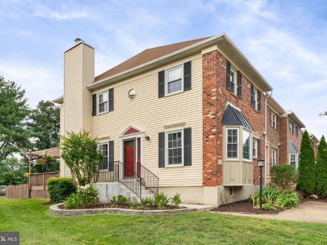 7190 Lake Cove Drive