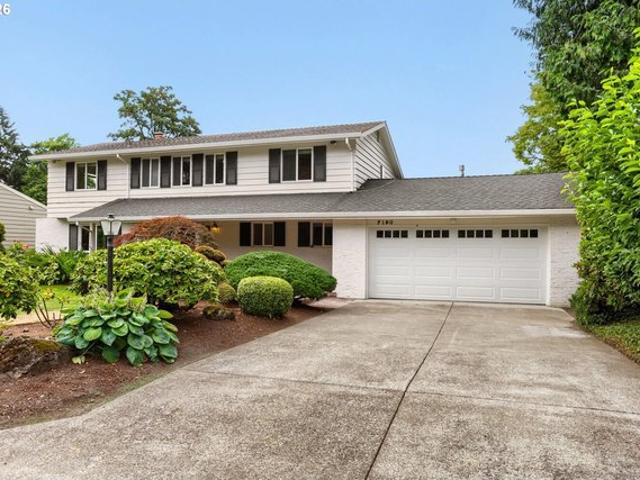 7190 SW Renee Dr, Portland, OR 97225