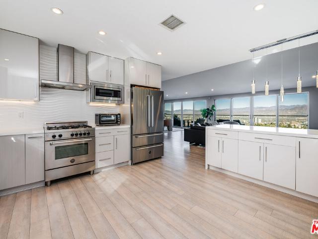 7191 Pacific View Dr, Los Angeles, CA 90068 | MLS #26655