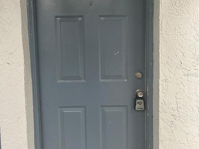 7193 E Bank Dr, Tampa, FL 33617 | MLS #TB8459