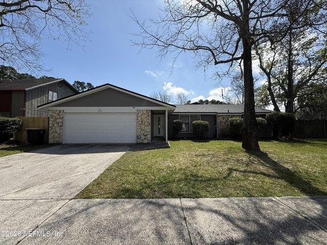 7193 Eagles Perch Dr, Jacksonville, FL 32244