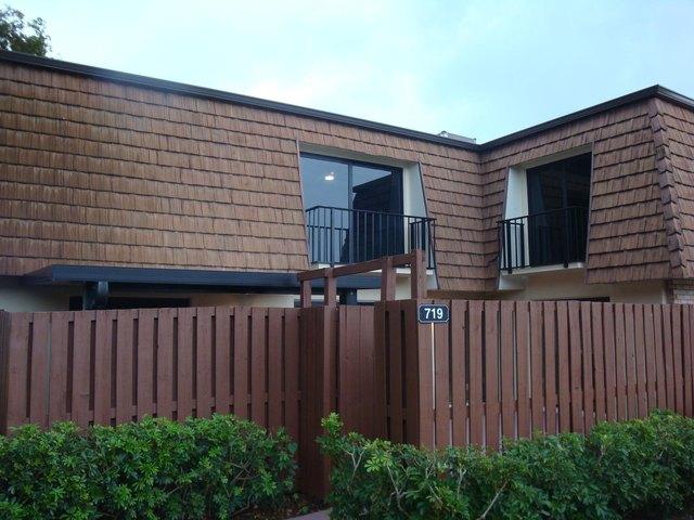 719 7th Ln, Greenacres, FL 33463