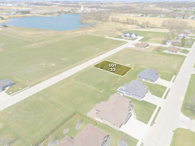719 8th St SW, Dyersville, IA 52040