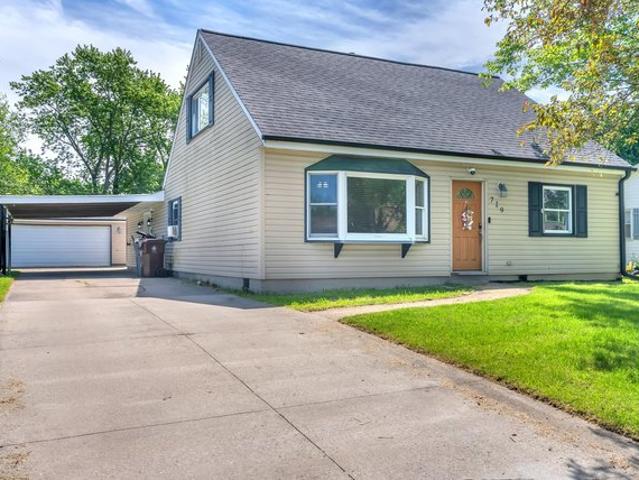 719 Capitol Rd, Valparaiso, IN 46385