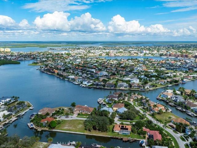 719 Austin Ct, Marco Island, FL 34145 | MLS #225074 | Compass