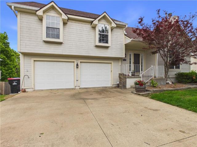 719 Brookside Dr, Warrensburg, MO 64093 | MLS #2617 | Compass